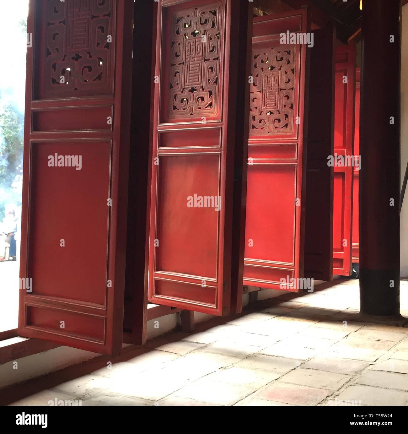 One door hi-res stock photography and images - Alamy