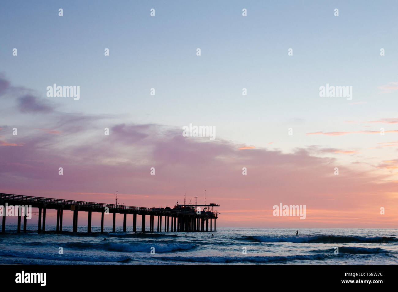 Ucsd pier hi-res stock photography and images - Alamy