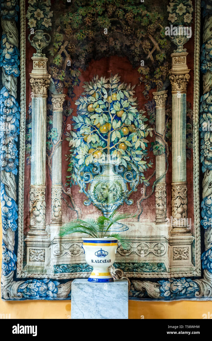 Ceramics seville hi-res stock photography and images - Alamy