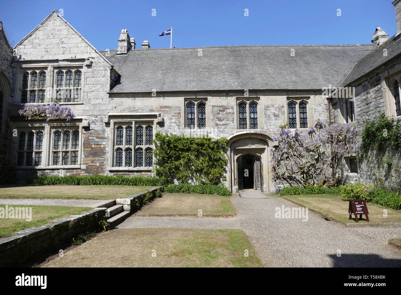 Cotehele House, courtyard, National Trust, Cornwall, U.K Stock Photo - Alamy