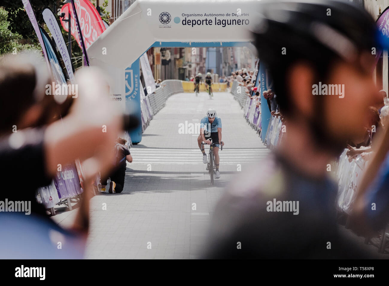 End activities hi-res stock photography and images - Alamy