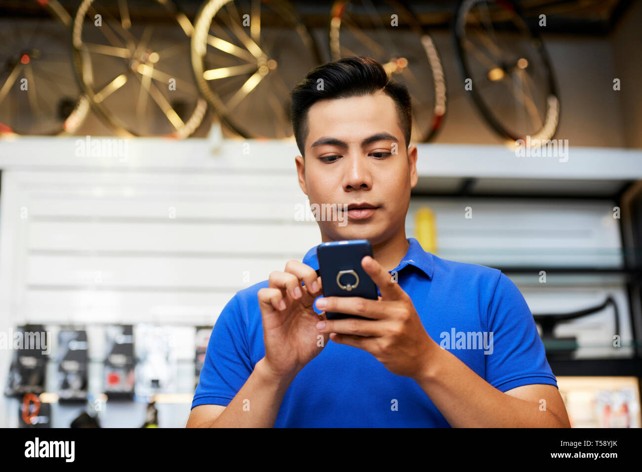 Asian salesman hi-res stock photography and images - Alamy