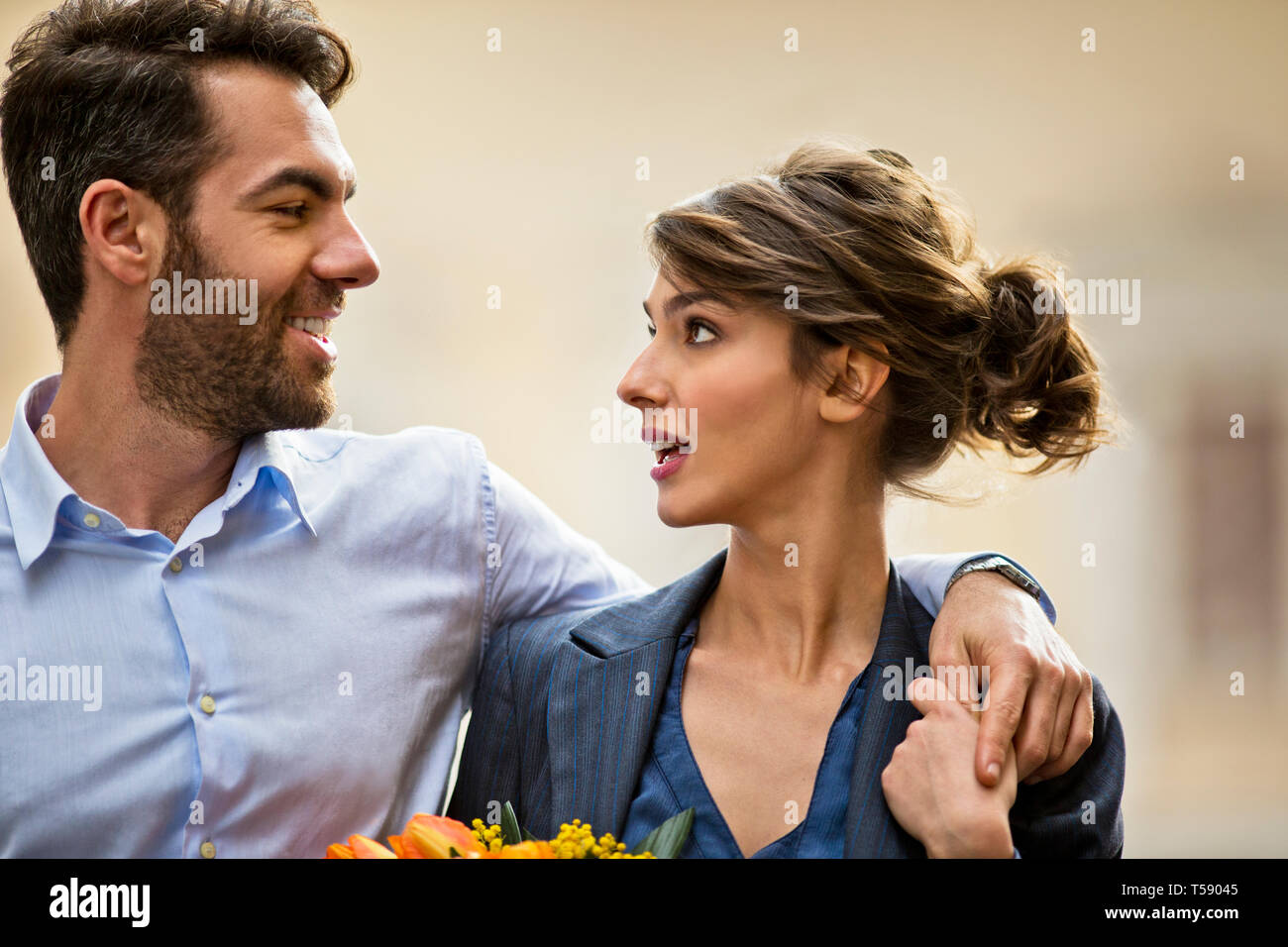 Business lunch man woman outdoors hi-res stock photography and images ...