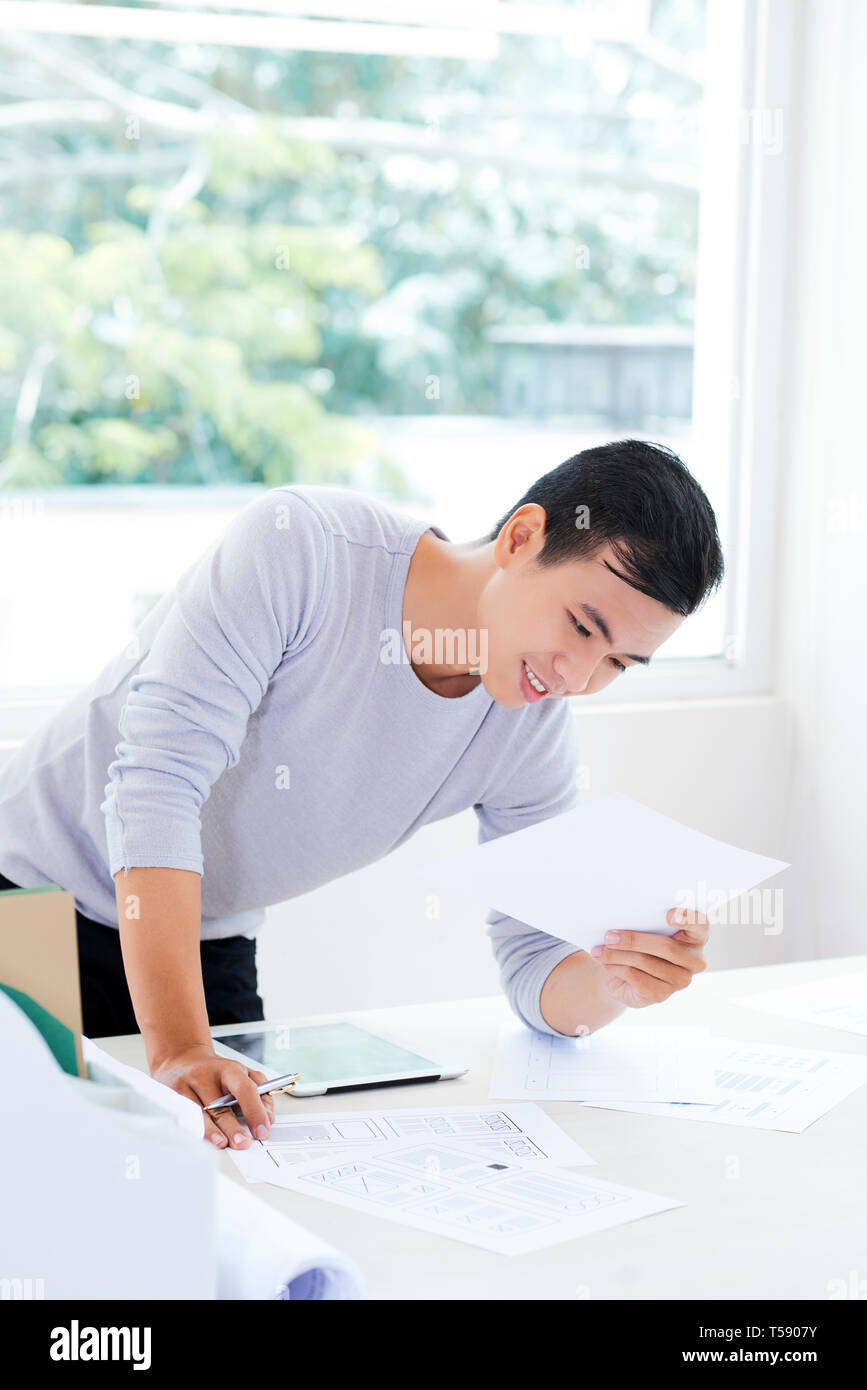 Asian designer hi-res stock photography and images - Alamy