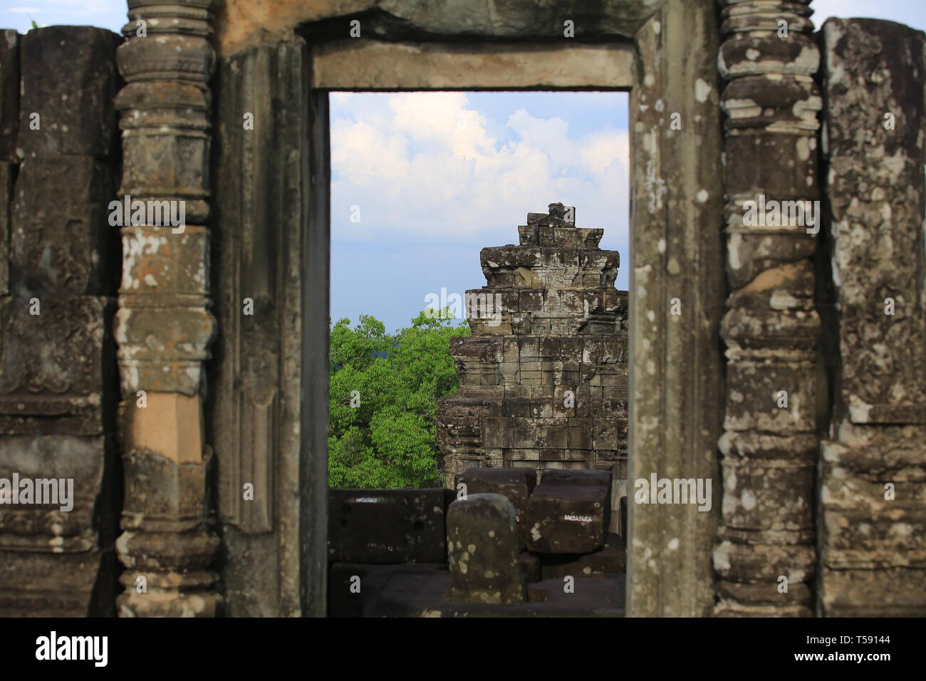 angkor ruins in cambodia Stock Photo - Alamy