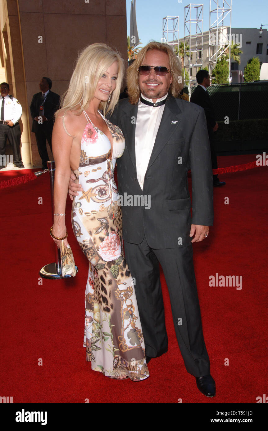 LOS ANGELES, CA. July 12, 2006: Motley Crue star VINCE NEIL & wife LIA ...