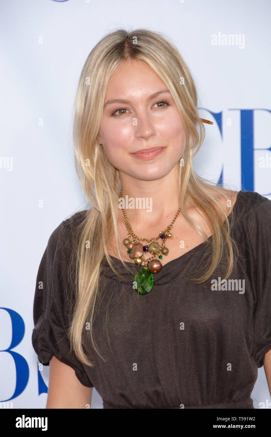 Dead or alive sarah carter 2006 hi-res stock photography and images - Alamy