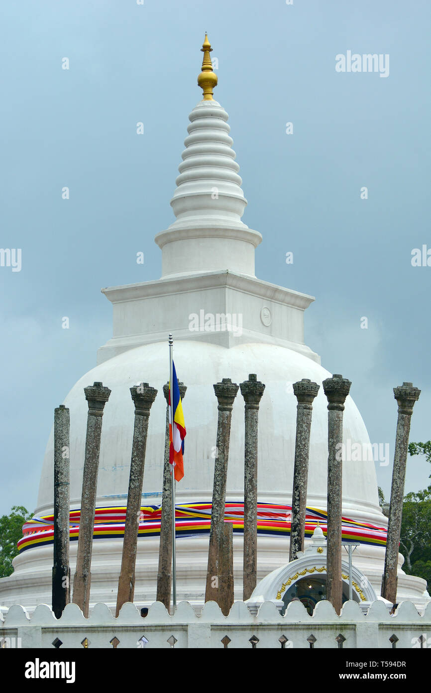 Thuparamaya stupa, Anuradhapura, Sri Lanka, UNESCO World Heritage Site ...