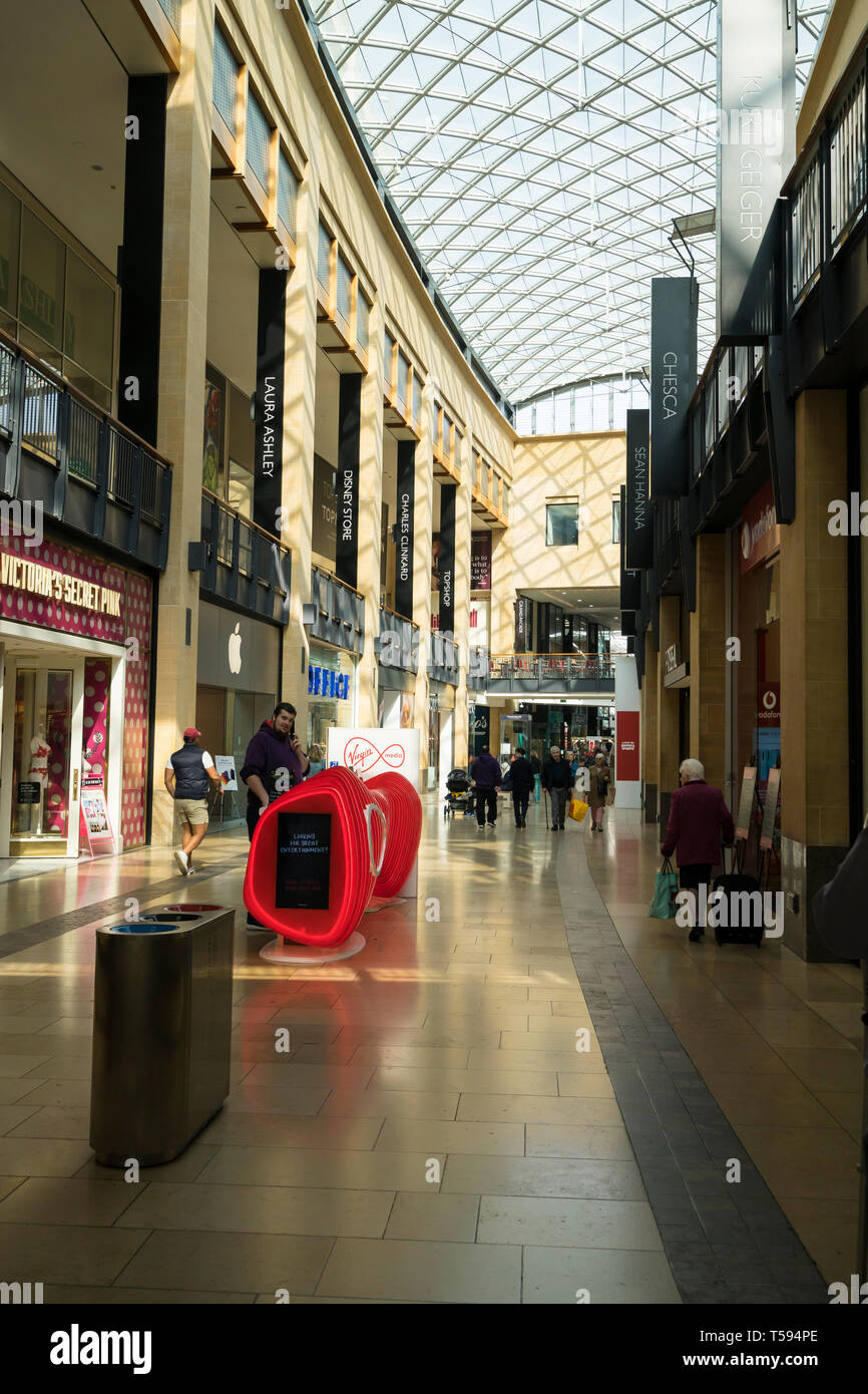 Retail arcade hi-res stock photography and images - Alamy