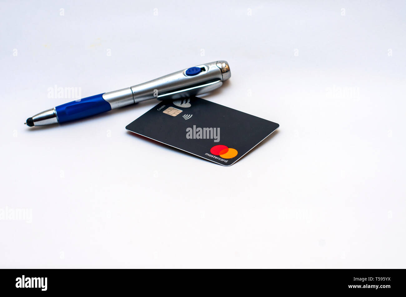 Signature bank logo hi-res stock photography and images - Alamy
