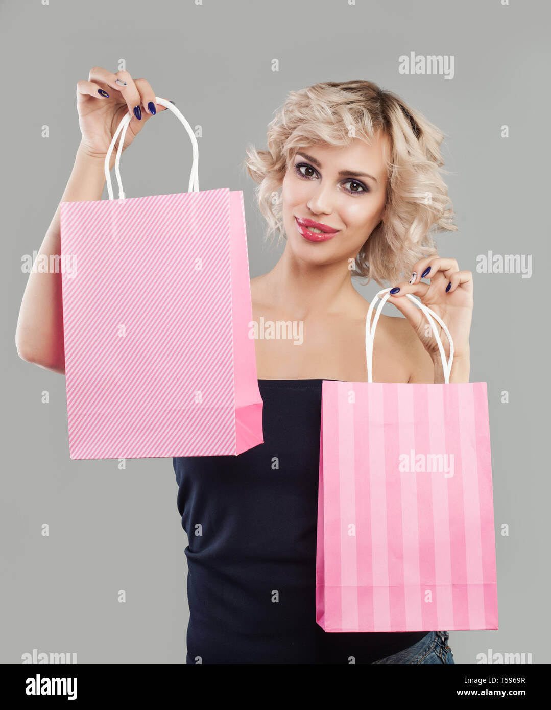 Shopping Bag Model High Resolution Stock Photography and Images - Alamy