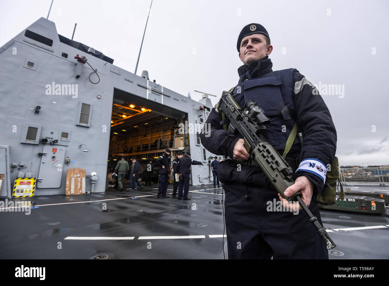 Press are invited onboard the HMS Defender as she returns to Glasgow ...