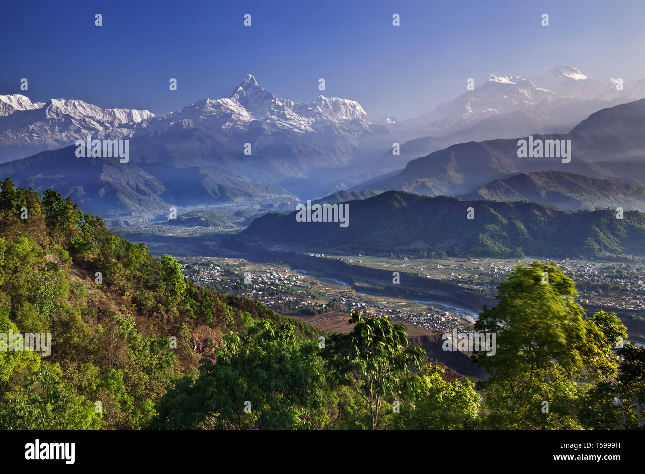 Trekking nepal pokhara hi-res stock photography and images - Alamy