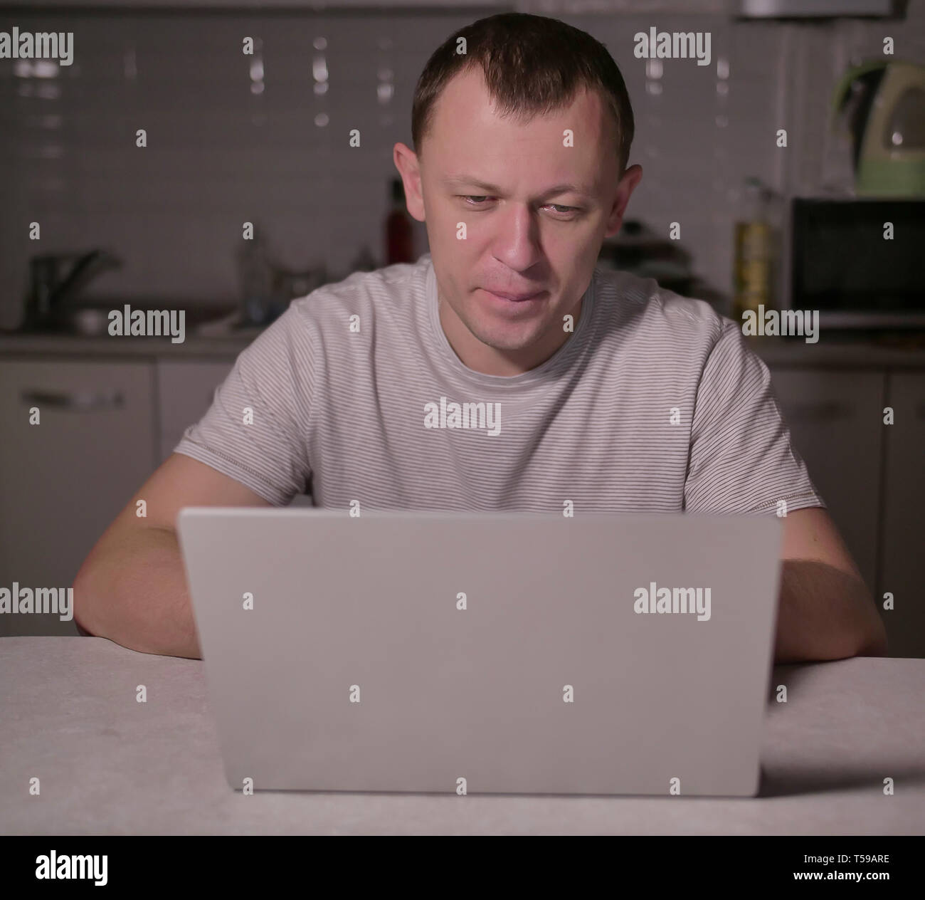 Kitchen open late hi-res stock photography and images - Alamy