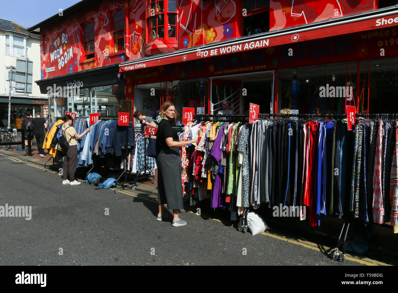 Shopping hove hi-res stock photography and images - Alamy