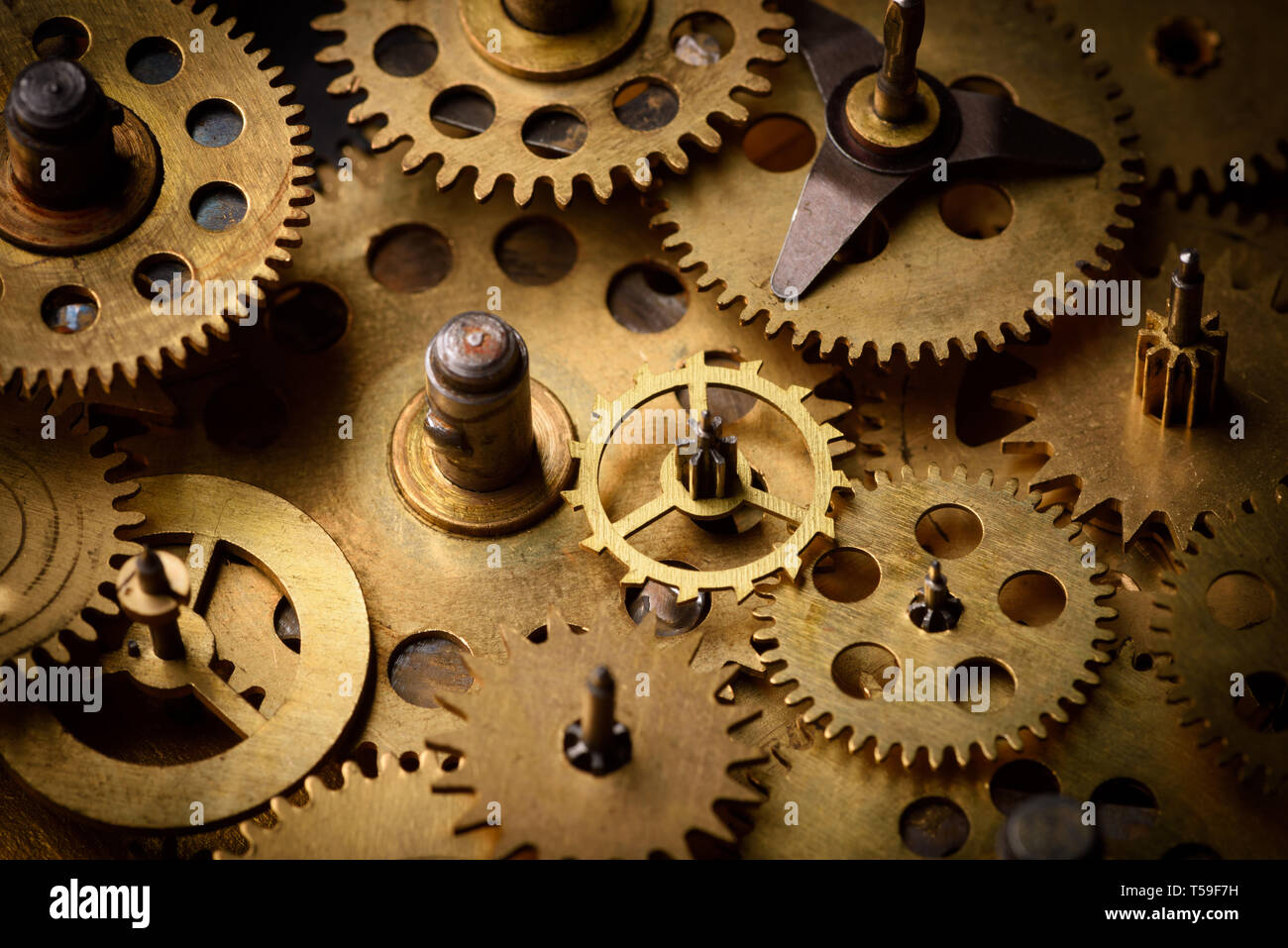 Cog cogs brass hi-res stock photography and images - Alamy