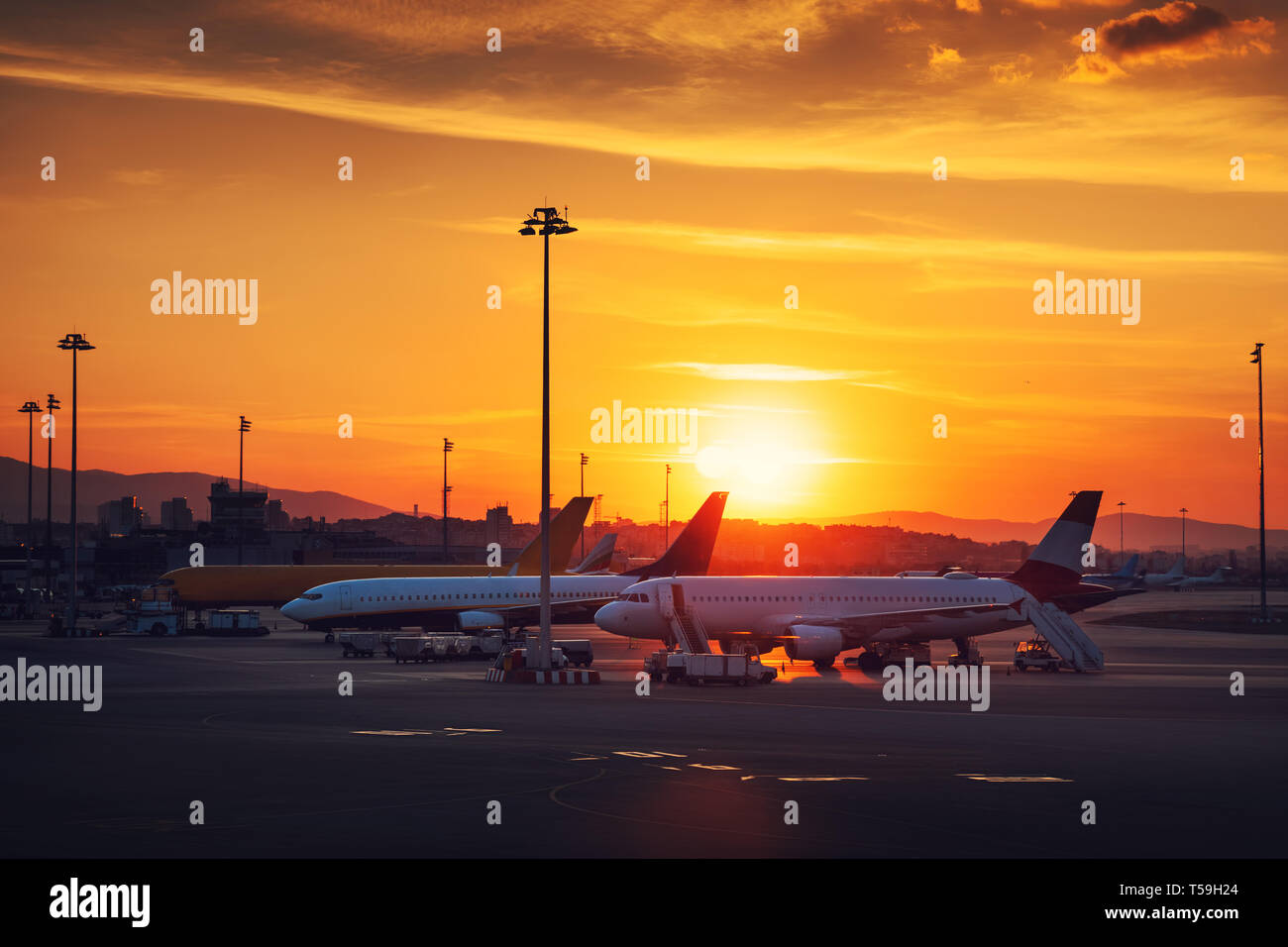 Airplane air travel hi-res stock photography and images - Alamy