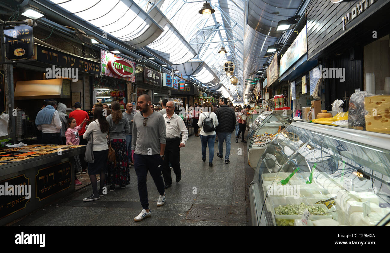 Jerusalem market under renovation hi-res stock photography and images ...