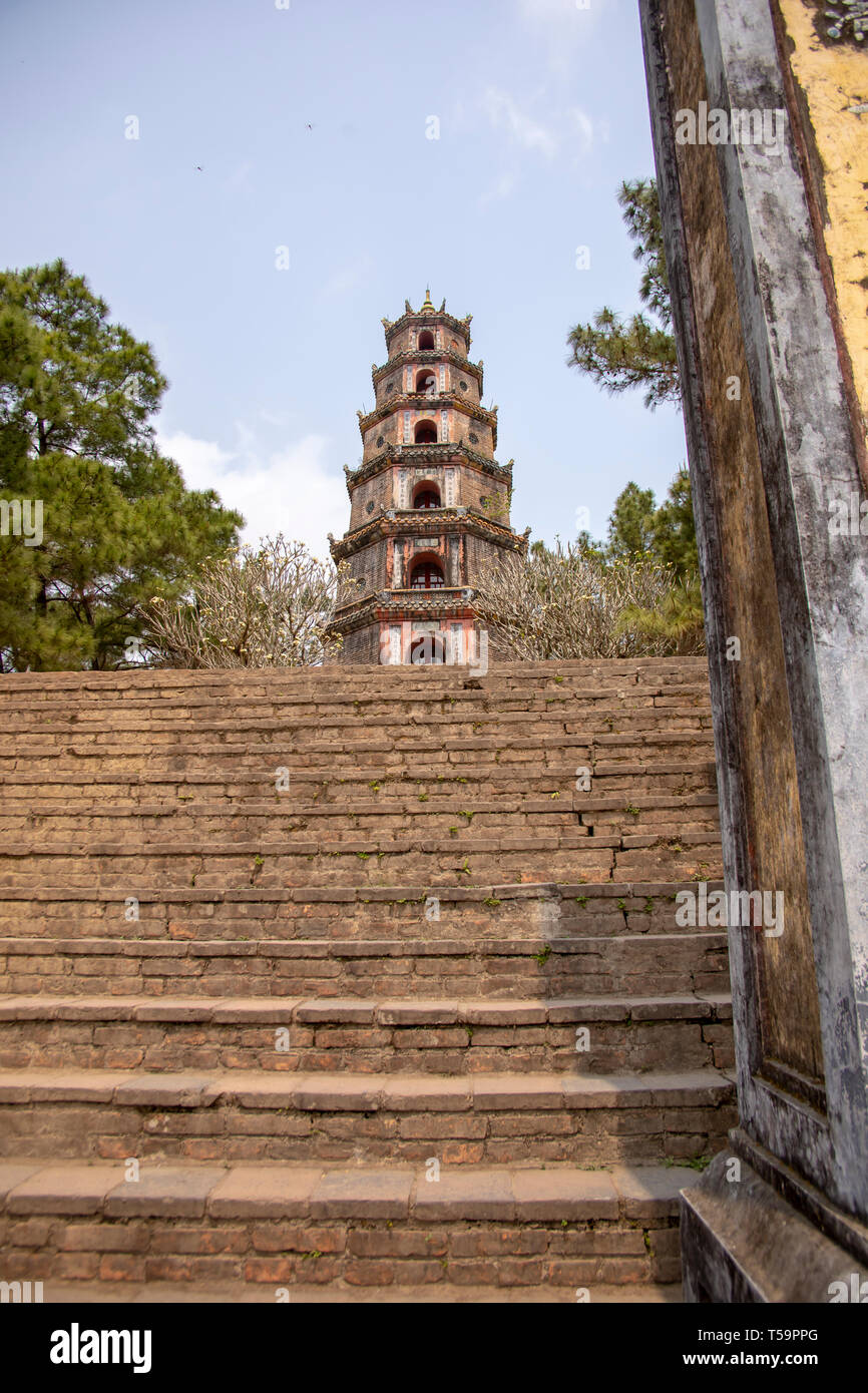 Front of Thiem Mu Pagoda, or Pagoda of the Celestial Lady, from stairs ...