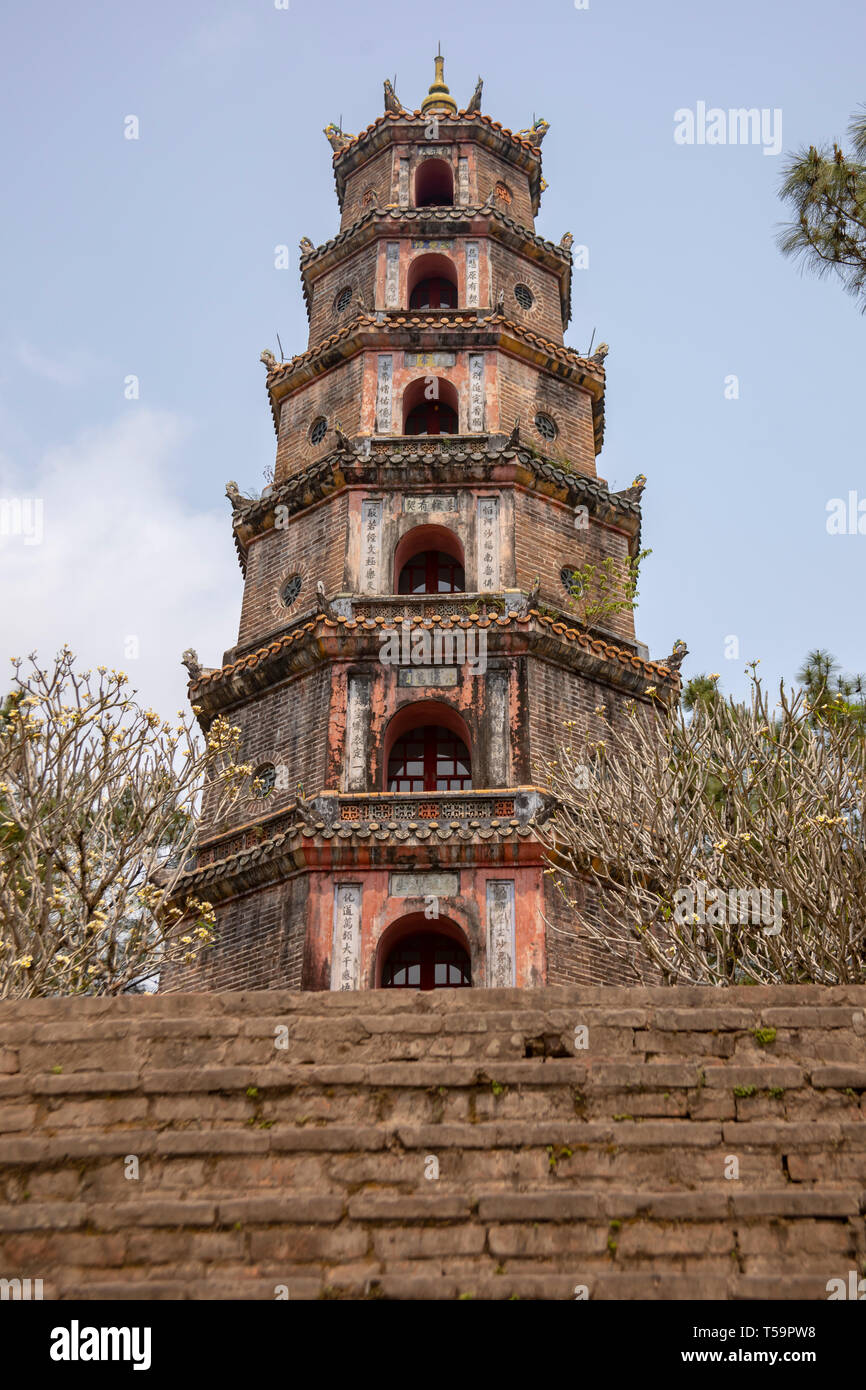 Front of Thiem Mu Pagoda, or Pagoda of the Celestial Lady, from stairs ...
