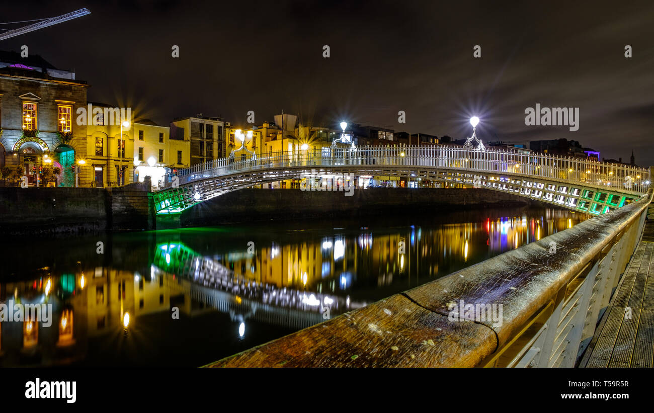 Train bridge dublin hi-res stock photography and images - Alamy