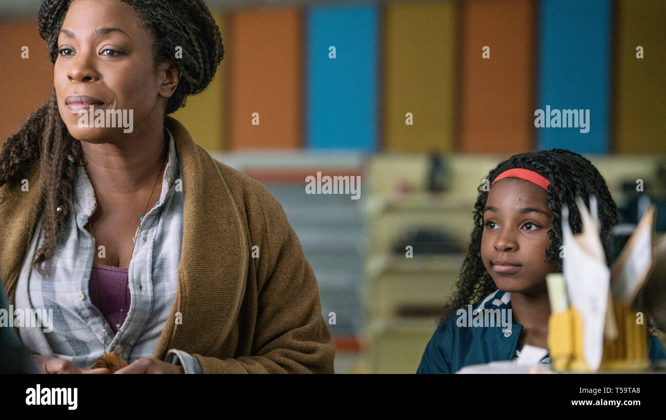 FAST COLOR, from left: Lorraine Toussaint, Saniyya Sidney, 2018. ph ...
