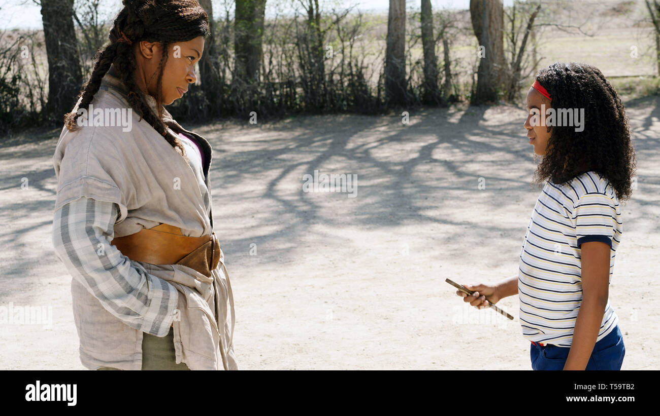 FAST COLOR, from left: Lorraine Toussaint, Saniyya Sidney, 2018. ph ...