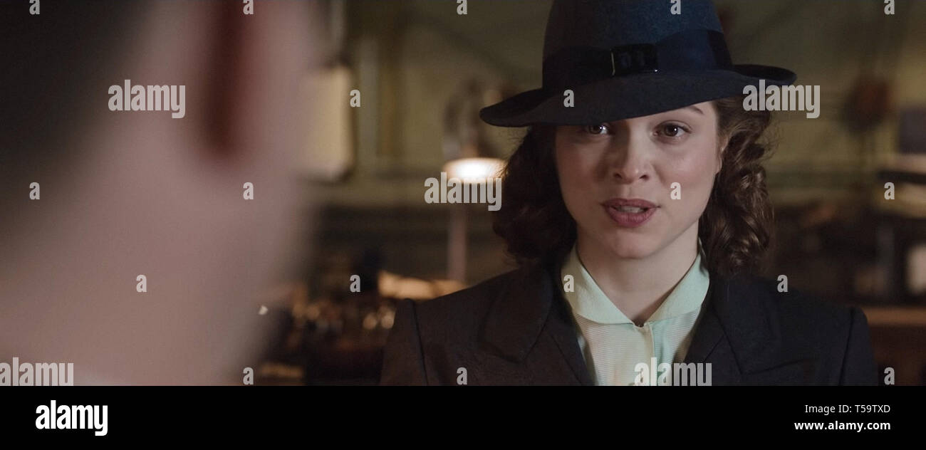 Red joan sophie cookson hi-res stock photography and images - Alamy