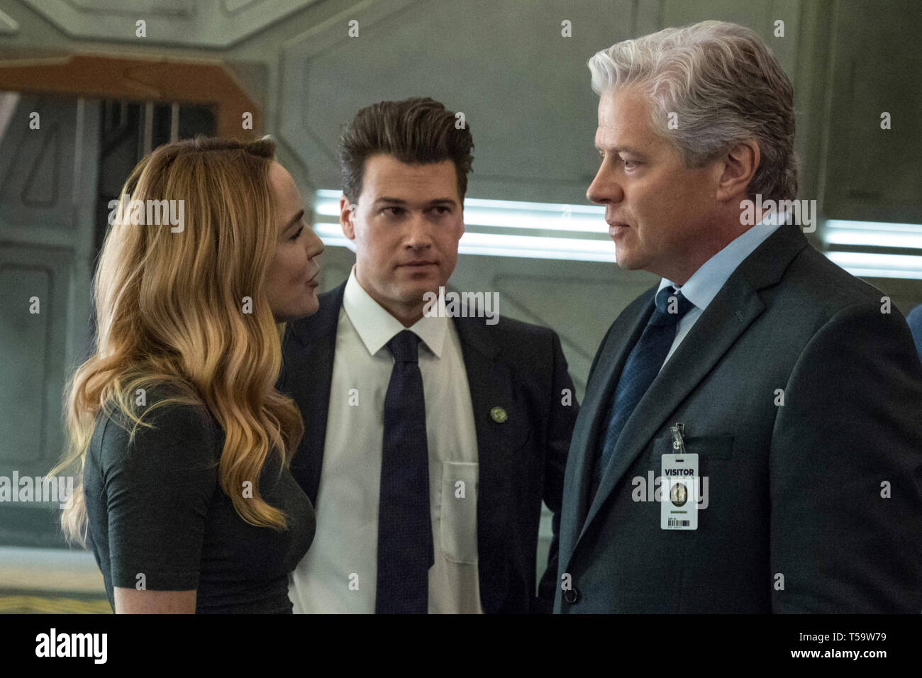 LEGENDS OF TOMORROW, (aka DC'S LEGENDS OF TOMORROW), from left: Caity ...