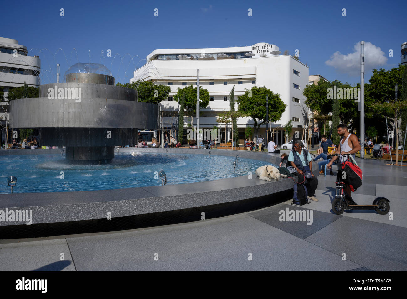 Dizengoff square hi-res stock photography and images - Alamy