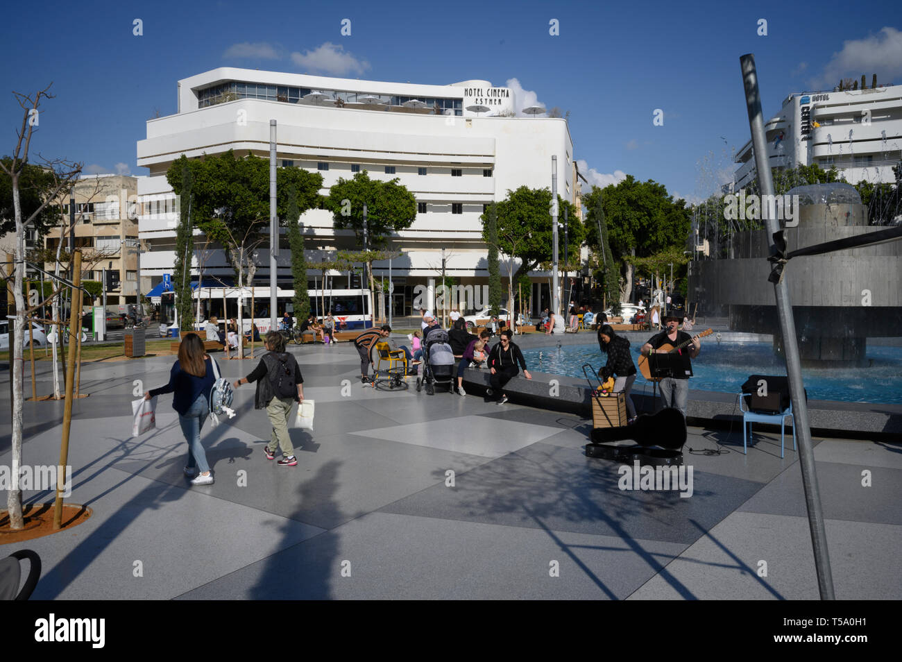 Dizengoff square hi-res stock photography and images - Alamy