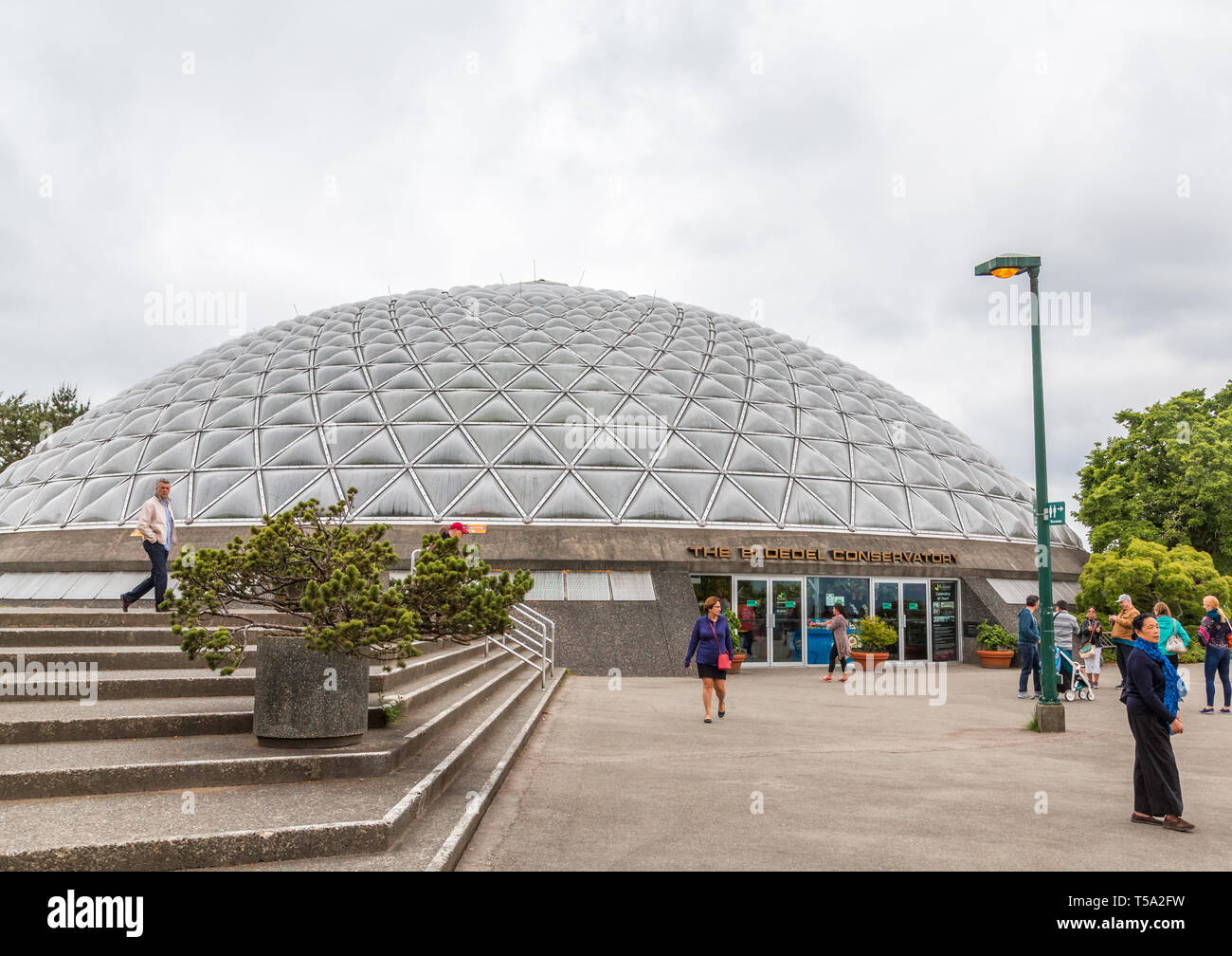 Queen elizabeth park conservatory hi-res stock photography and images ...