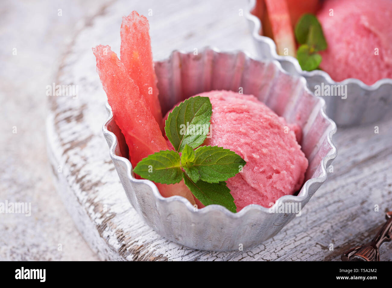 Watermelon ice cream hi-res stock photography and images - Alamy