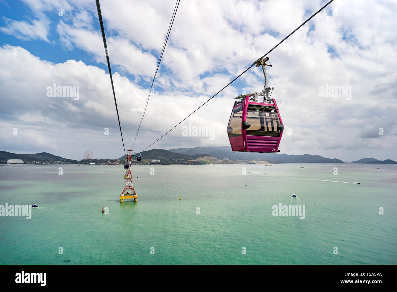 Aerial cable car over ocean in Nha Trang, Vietnam Stock Photo - Alamy