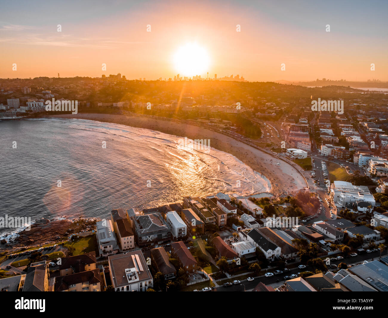Helicopter sunset hi-res stock photography and images - Alamy