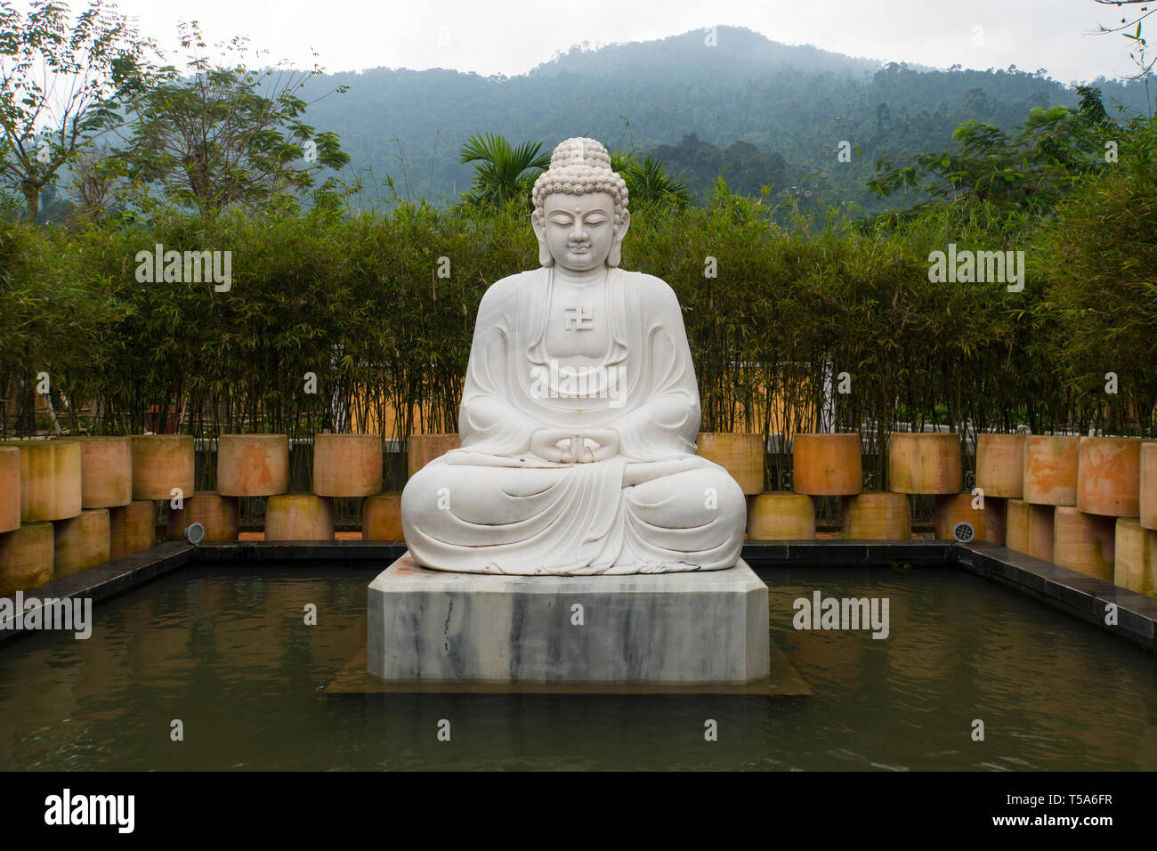 Statue of buddha in the Vietnamese garden, Marble Mountains, Da Nang ...