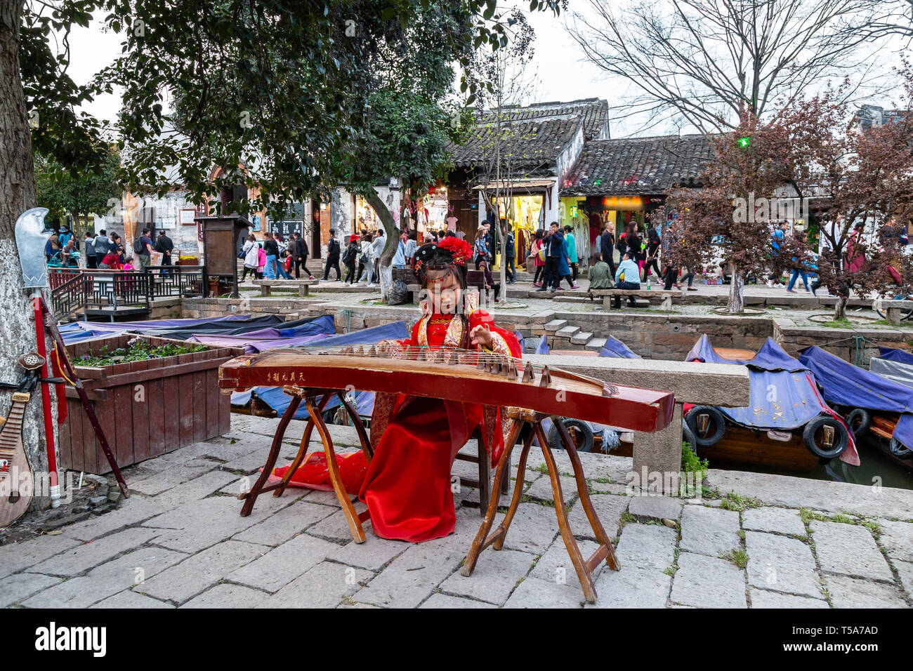 Guzheng hi-res stock photography and images - Alamy