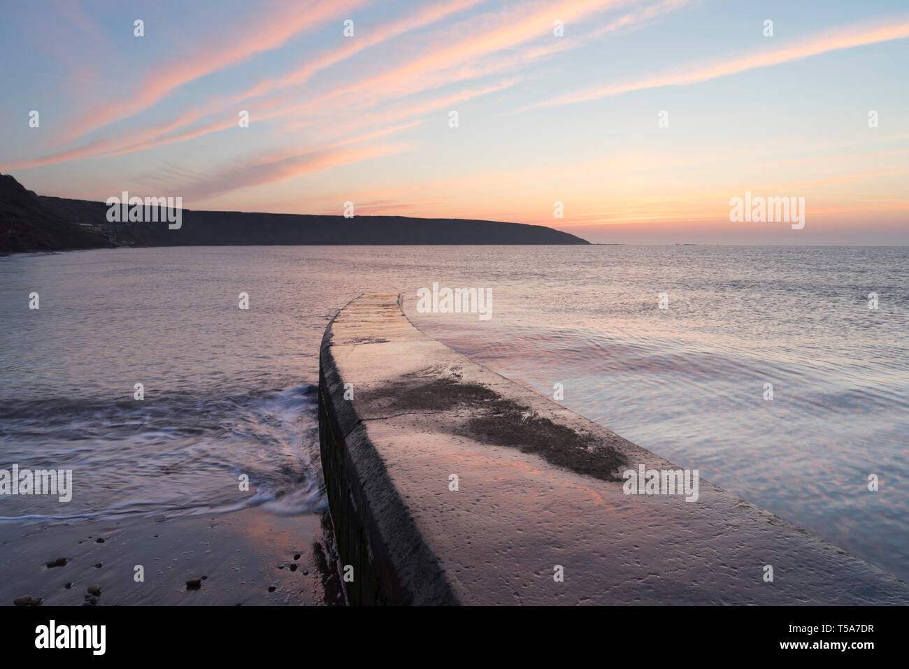 Sunrise at Filey Bay, Yorkshire, UK Stock Photo - Alamy
