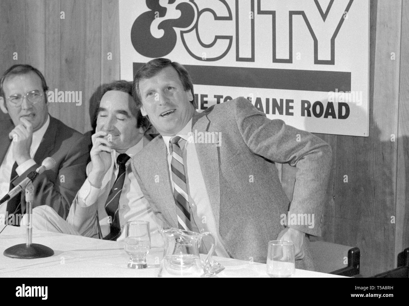 New manchester city manager Black and White Stock Photos & Images - Alamy