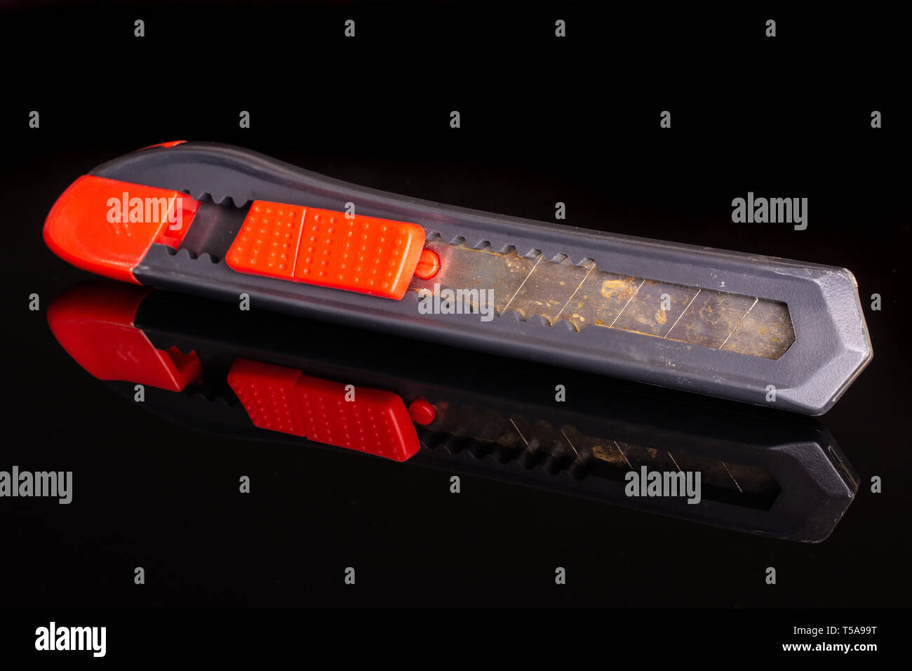 Scalpel blade pointed hi-res stock photography and images - Alamy