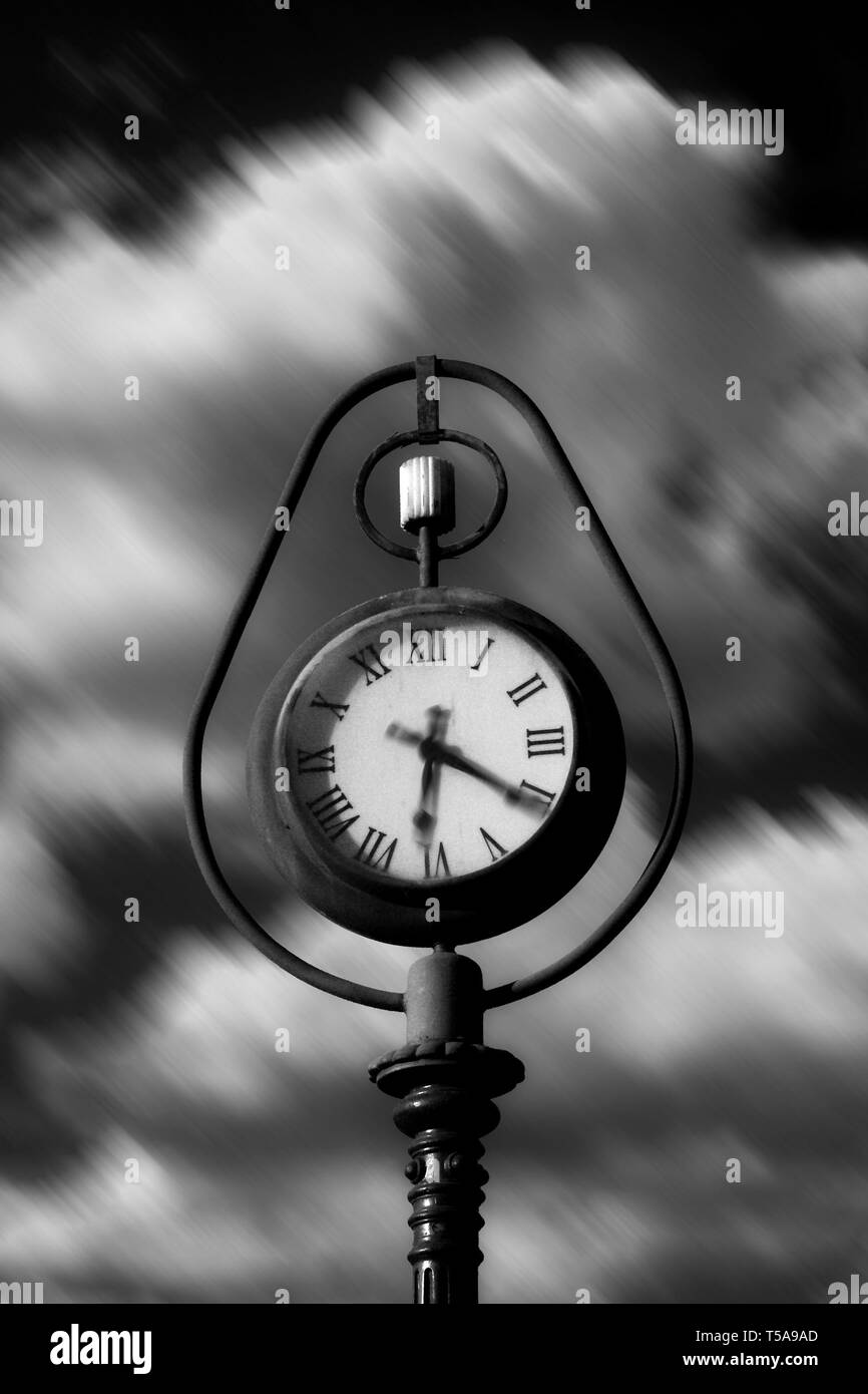 Tempus fugit hi-res stock photography and images - Alamy