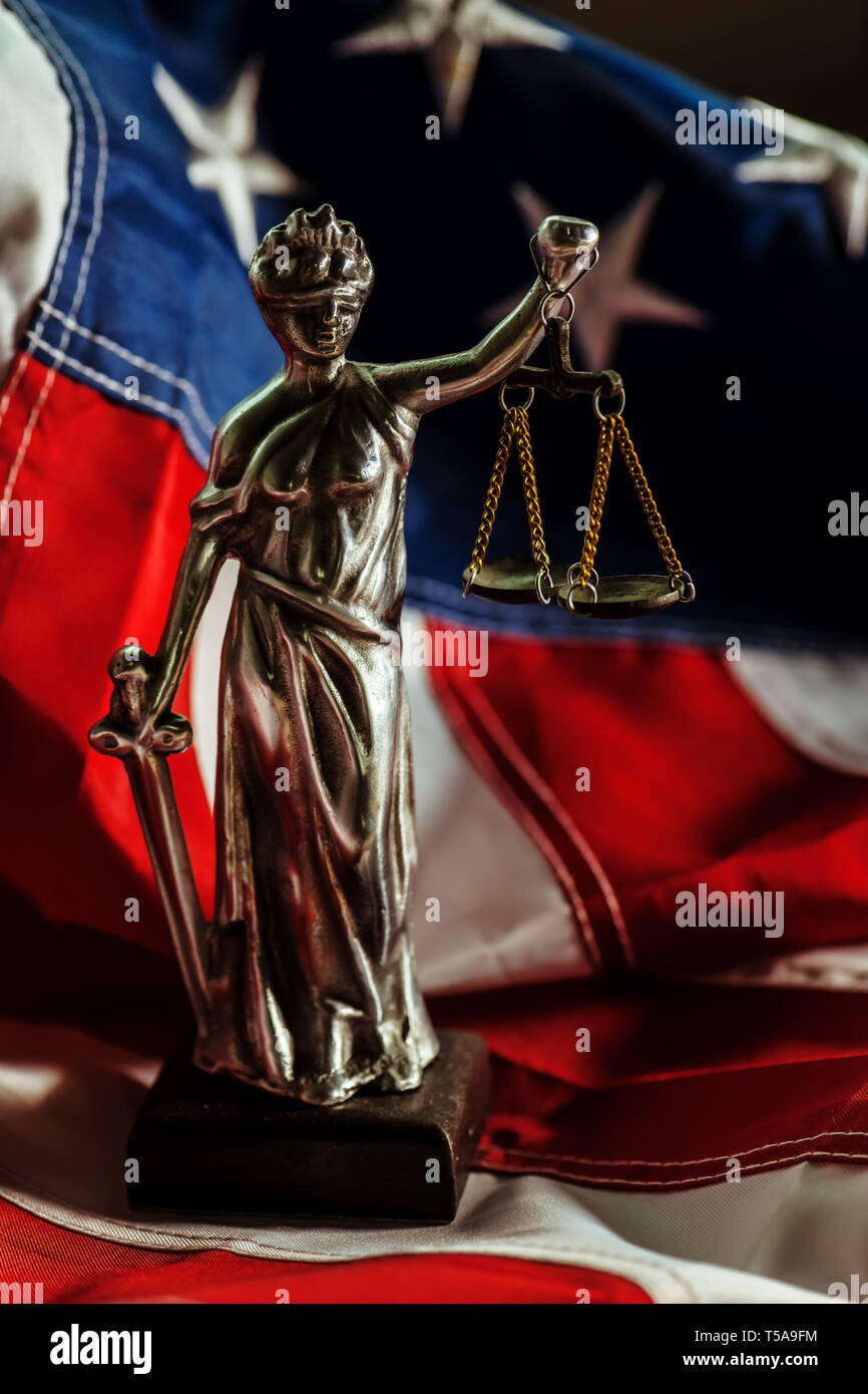 Statue of lady hi-res stock photography and images - Alamy