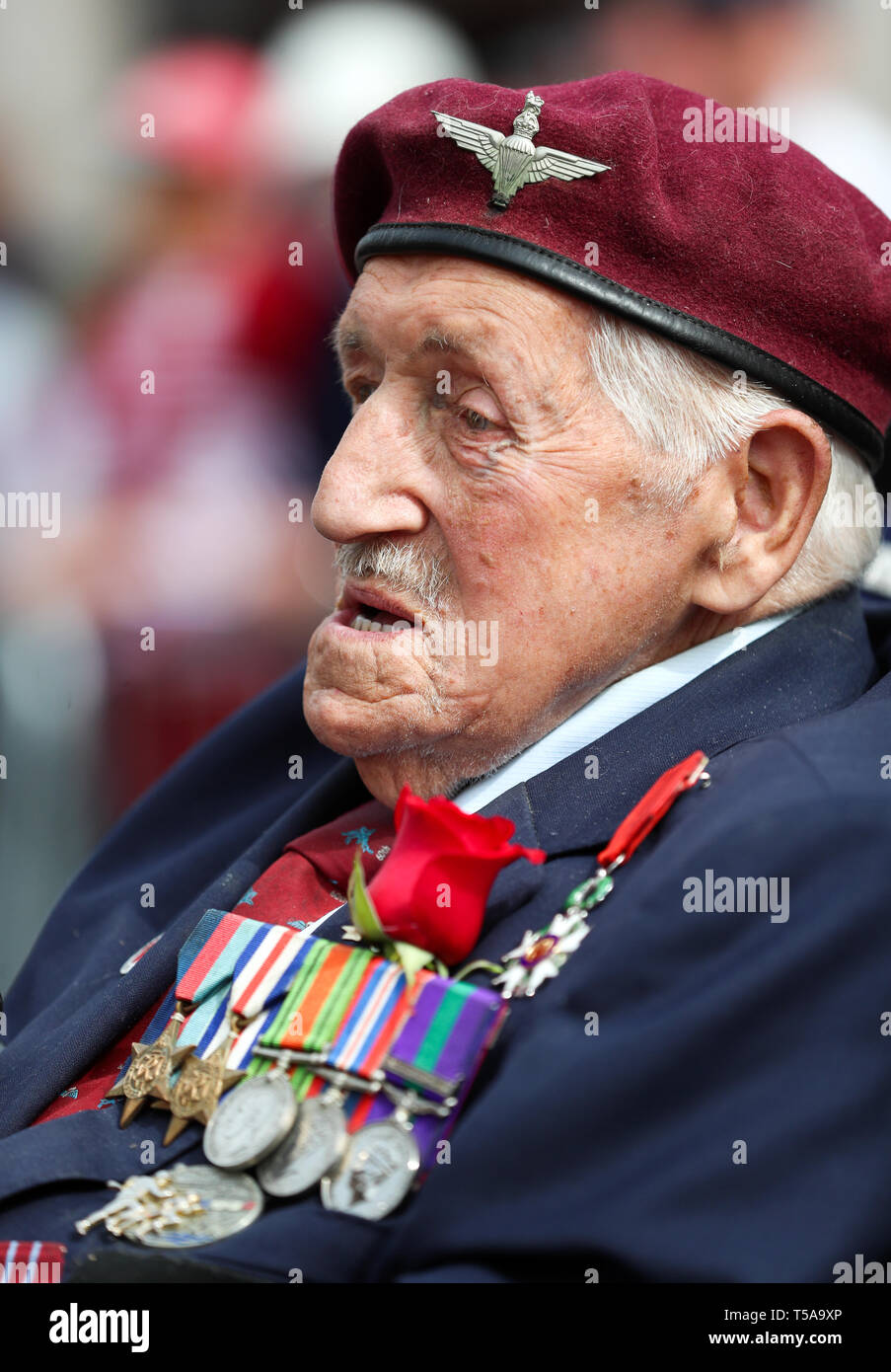 Member 16th regiment royal artillery hi-res stock photography and ...