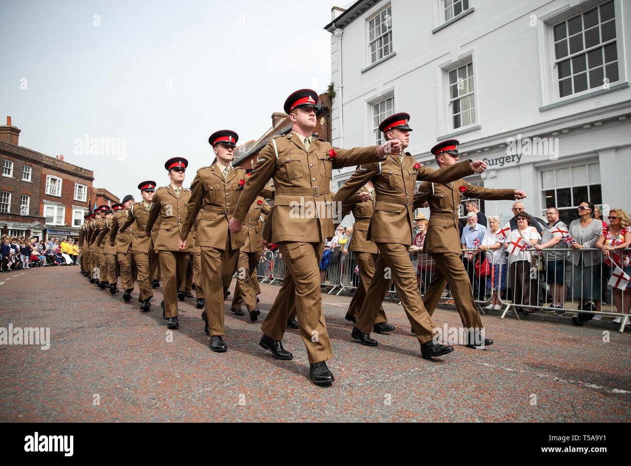 16th regiment royal artillery march along high street hi-res stock photography and images - Alamy