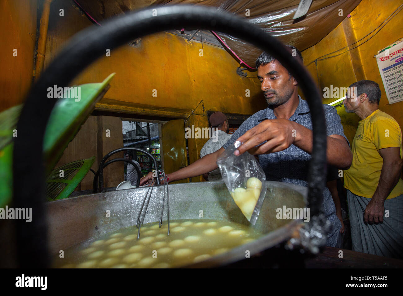 Chomchom sweets hi-res stock photography and images - Alamy