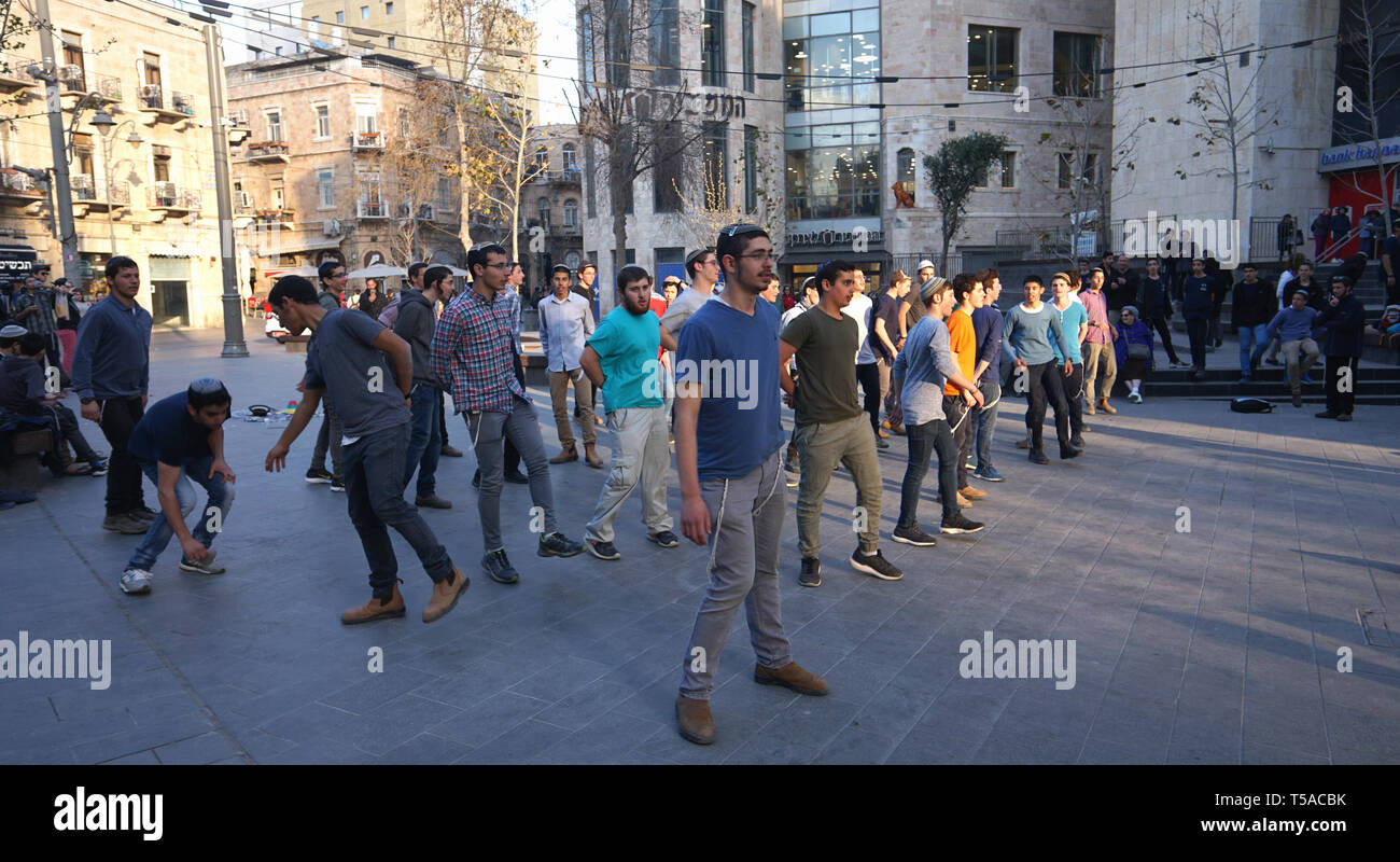 ISRAEL - JERUSALEM CITY - YOUNGSTERS LINE DANCING IN THE STREET ...