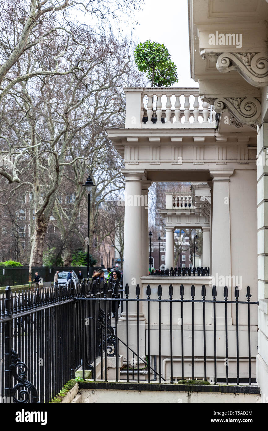 Gordon square hi-res stock photography and images - Alamy