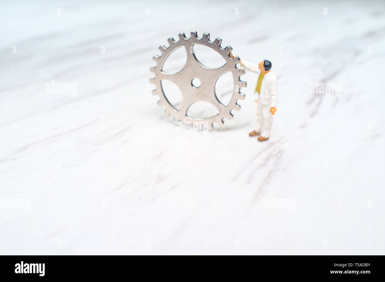 Giant gear hi-res stock photography and images - Alamy