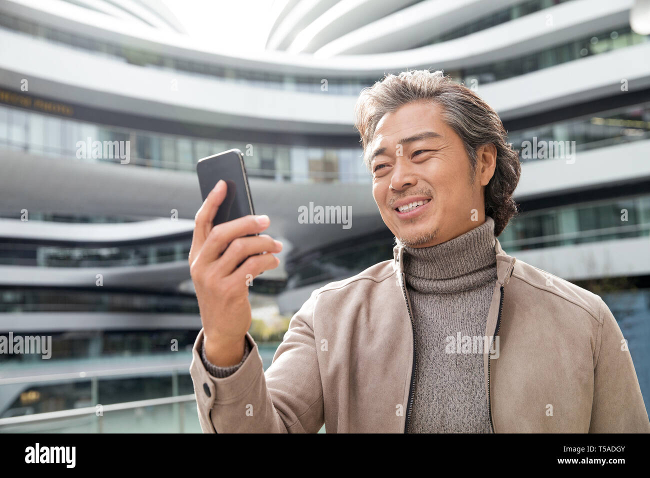 Business man make a phone call Stock Photo - Alamy