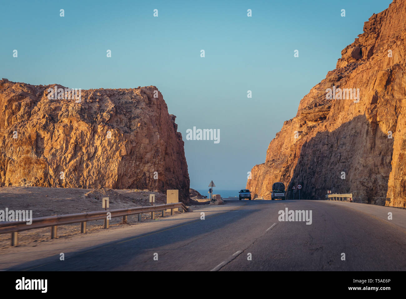 Highway 65 in Jordan, view with Dead Sea Stock Photo - Alamy